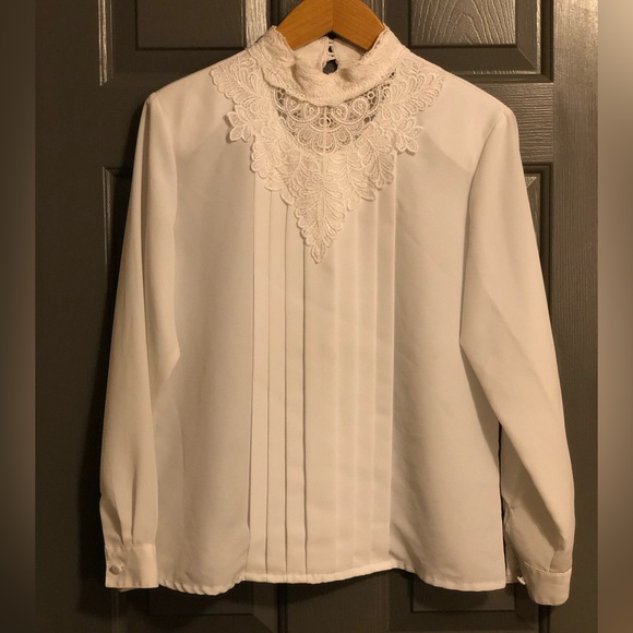 Liz Baker | Tops | Vintage 99s Liz Baker Essentials Cream Offwhite ...